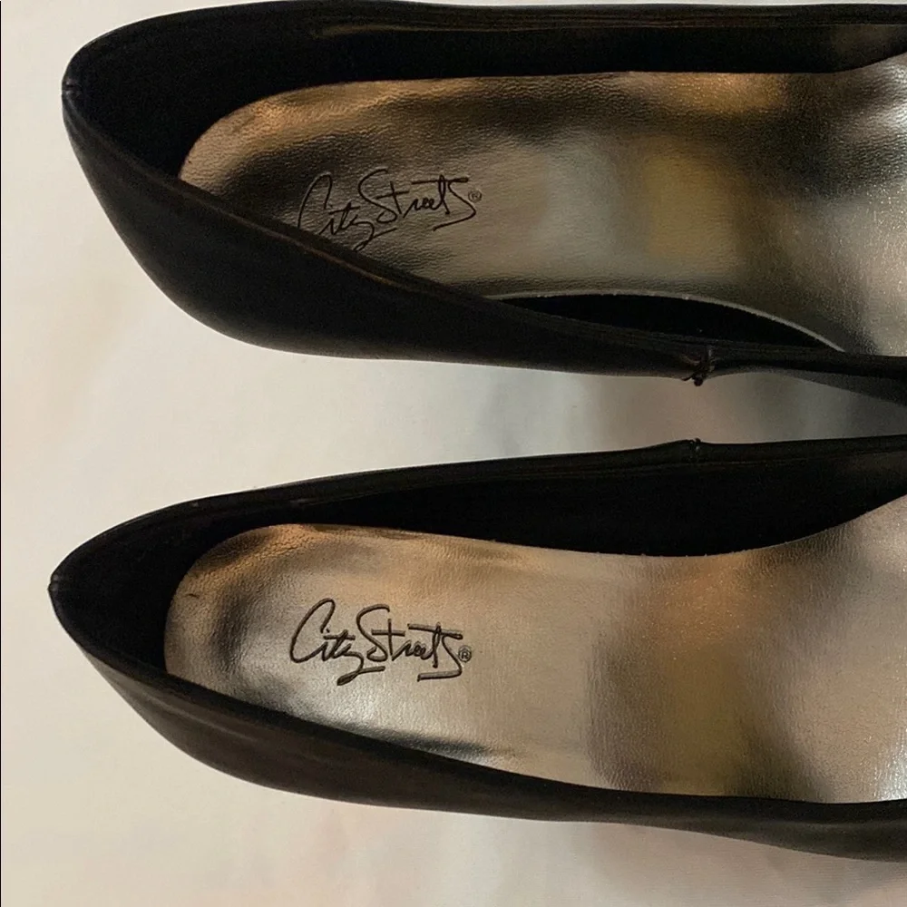 City Streets | Shoes | Sale City Streets Classic Black Heels | Poshmark